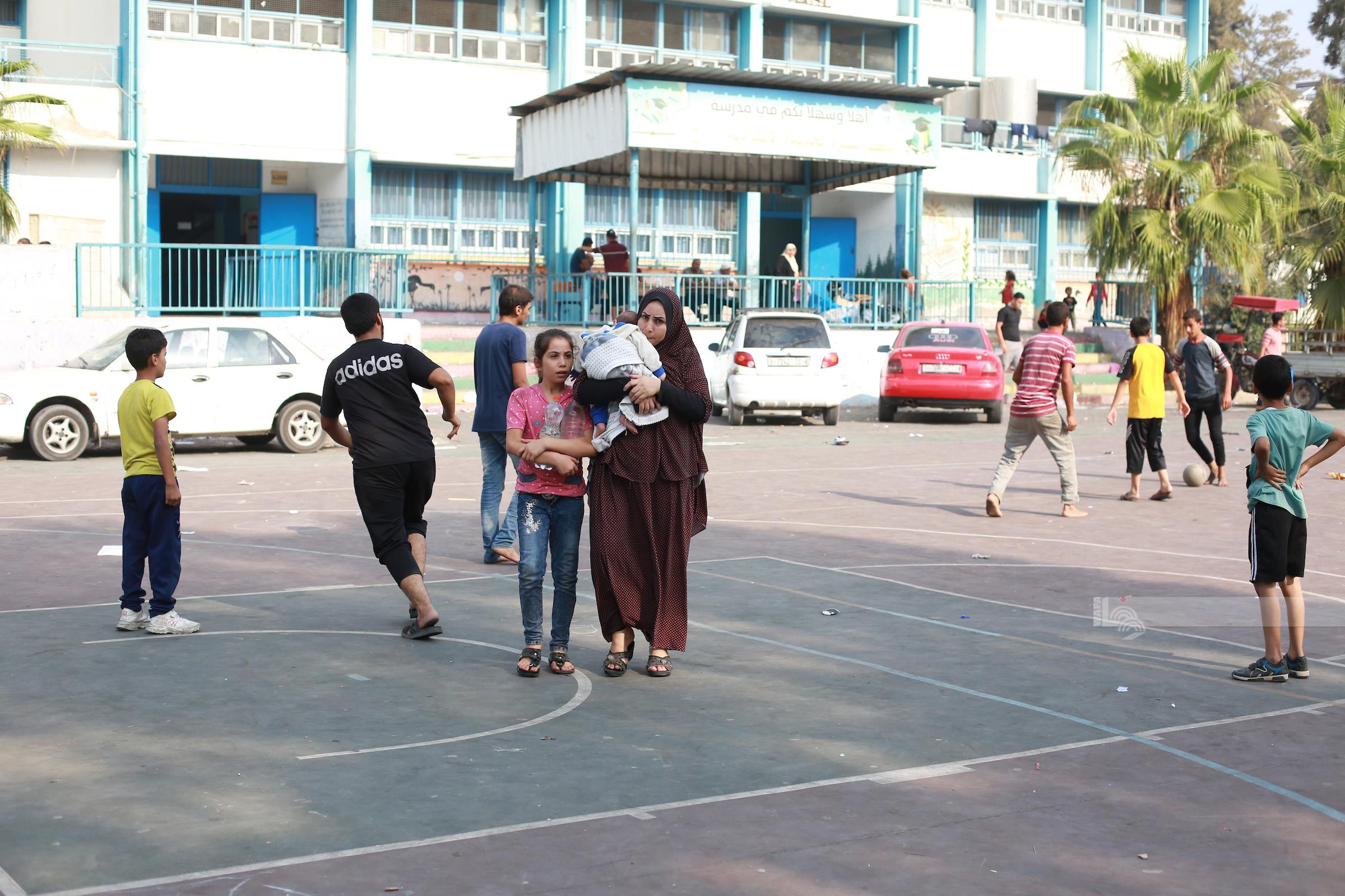 أبو حسنة: 20300 مواطن نزحوا إلى مدارس "الأونروا" في قطاع غزة بسبب العدوان